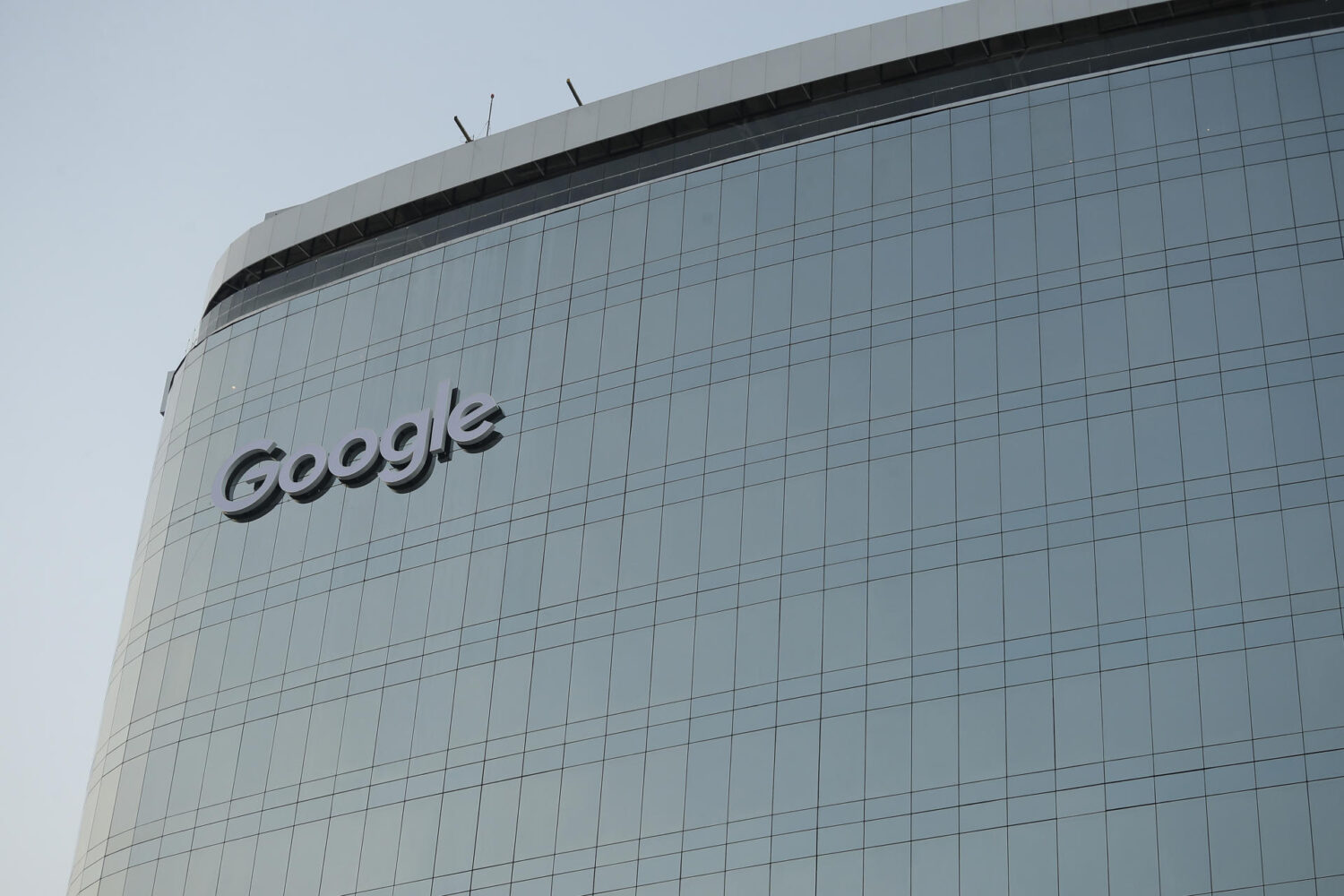 Google inauguró su nueva sede en El Salvador - Doble Llave